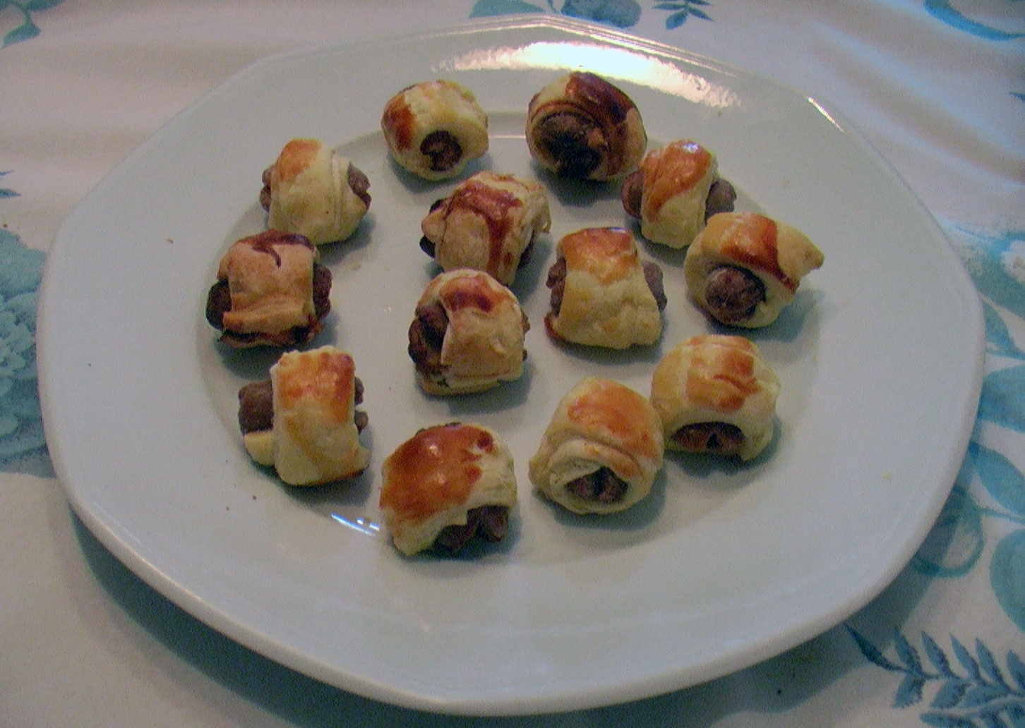 Feuilletés aux merguez et mini saucisses
